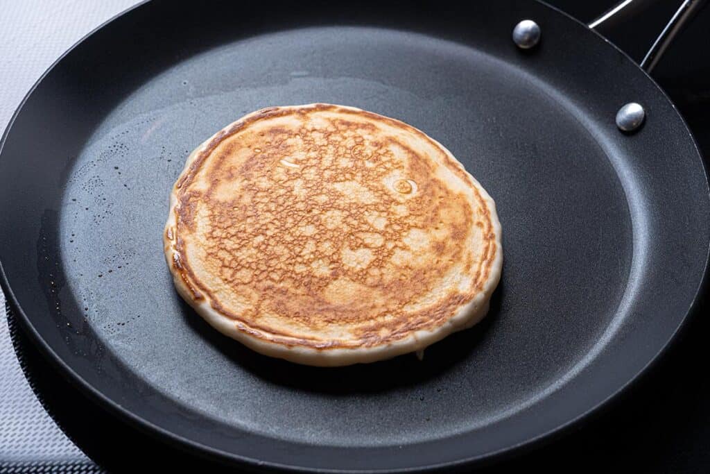 Quick And Easy Pancakes - Only 3 Ingredients | Cafe Delites