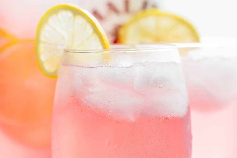 Pink Vodka Lemonade Cocktail - Cafe Delites