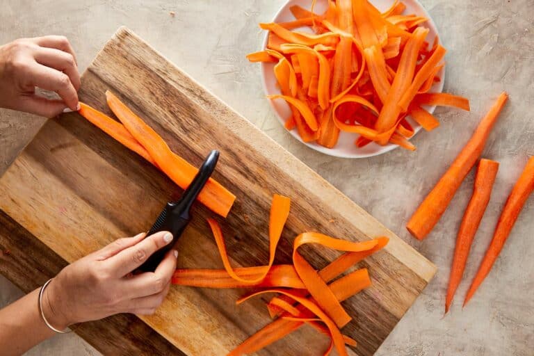 Asian Carrot Salad with Ginger Peanut Dressing - Cafe Delites